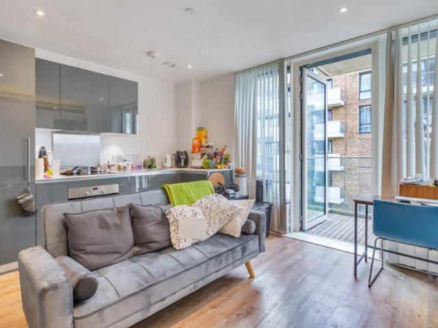apartment in Plumstead Road