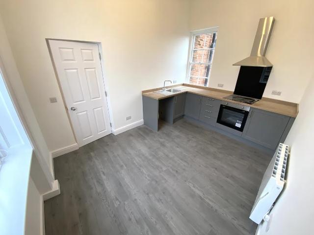 apartment in Queens Head Chambers, Newark