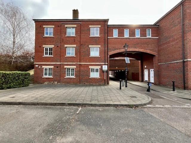 apartment in Queensgate Fairford Leys, HP19