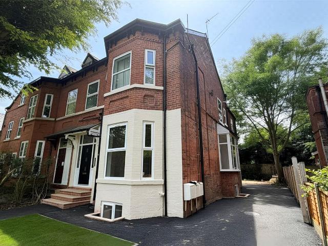 apartment in Queenston Road, West Didsbury, Manchester, M20 2WZ