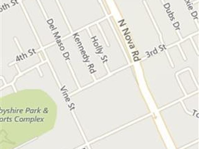 Apartment in quiet area, spacious with big kitchen. Pet OK!
