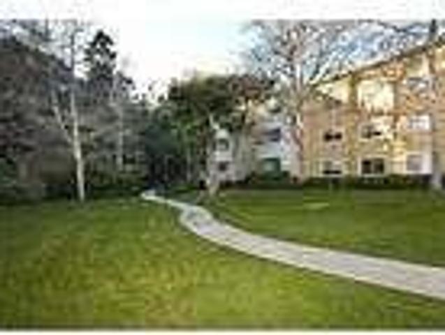 Apartment in quiet area, spacious with big kitchen
