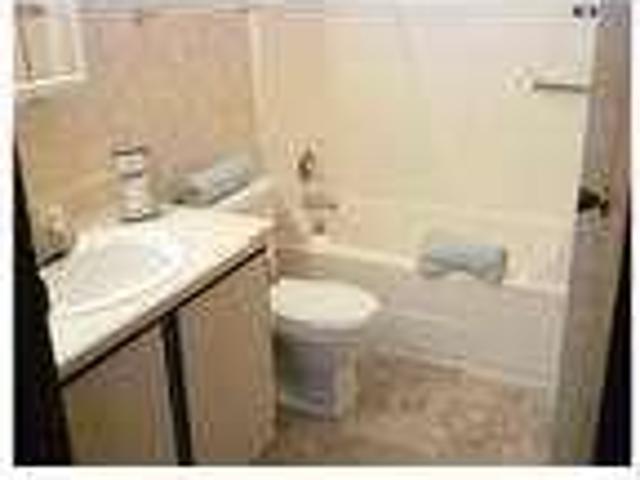 Apartment in quiet area, spacious with big kitchen