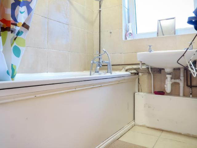 apartment in RM1 Driffield Road | Bow | London | E3 5NH