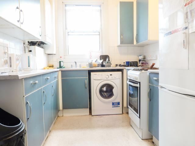 apartment in RM1 Gale Street | Bow Common | London | E3 3RN