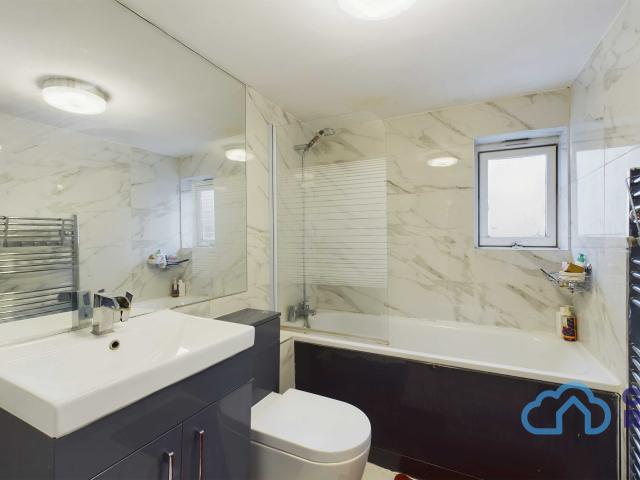 apartment in RM2 Cable Street | Shadwell | London | E1 0BL