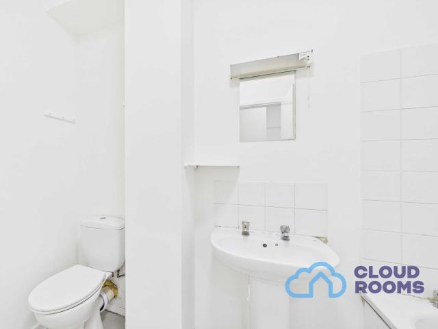 apartment in RM2 Drive House | Mitcham | London | CR4 4BE
