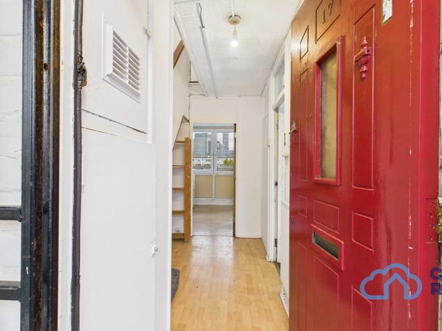 apartment in RM2 Giraud Street | Poplar | London | E14 6LE