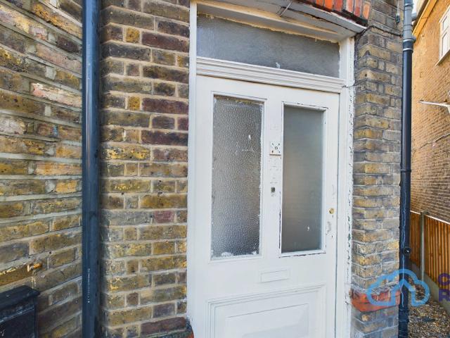 apartment in RM2 Plashet Road | Plaistow | London | E13 0PU