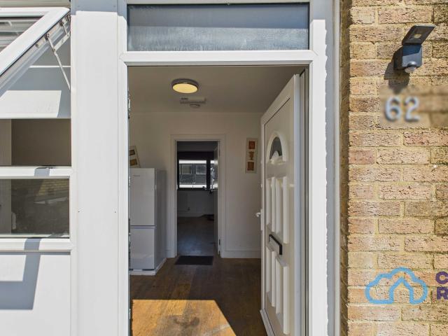 apartment in RM3 Westmead | Farnborough | GU14 7SG