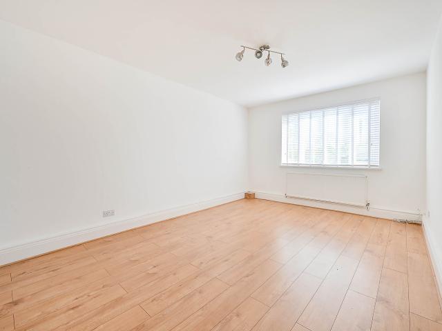 apartment in Robin Hood Way