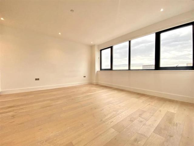 apartment in Romney Place