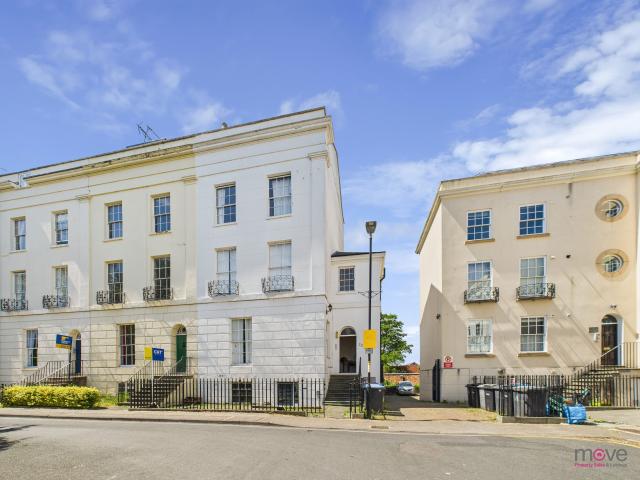 apartment in Room 2, 12 Brunswick Square, GL1