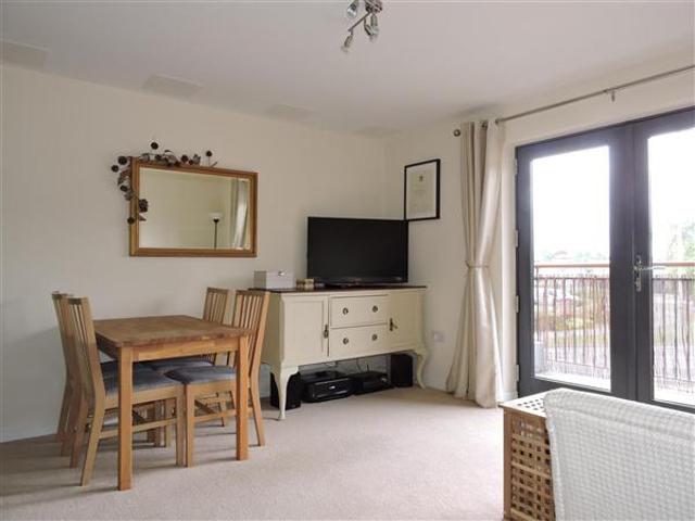 apartment in Raven Close Watford