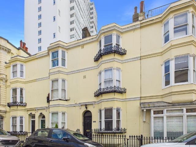 apartment in Regency Square, Brighton, BN1 2FJ