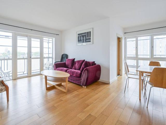 apartment in Riverview Court
