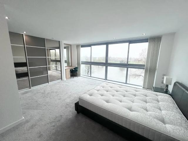 apartment in River Crescent, Waterside Way, NG2
