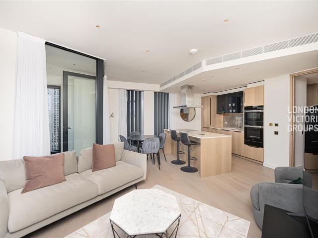 apartment in River Park Tower, 1 Nine Elms Lane, London