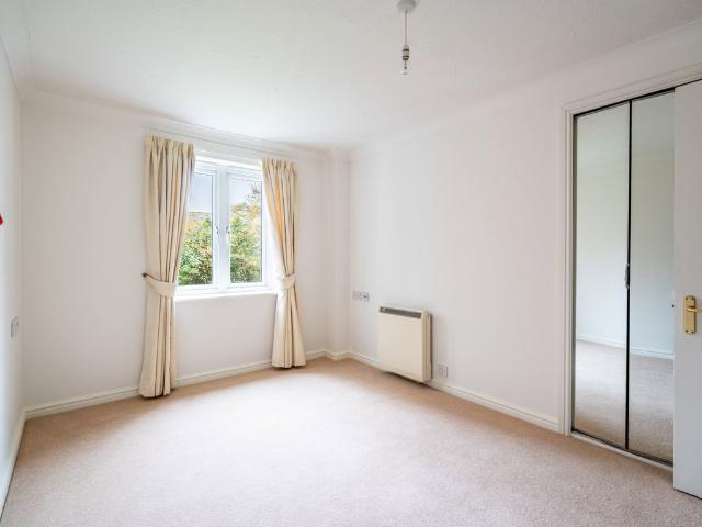 apartment in Riverland Court, Stour Road, Christchurch, BH23 1JW