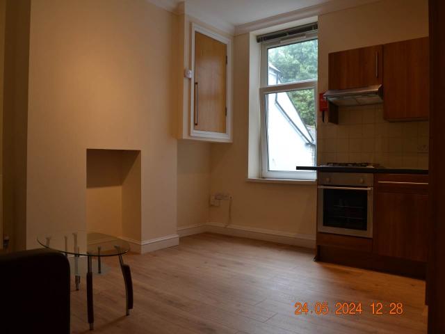 apartment in Richmond Road, Roath, Cardiff