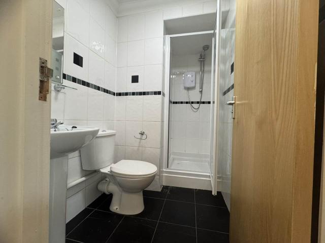 apartment in Richmond Road, Roath, Cardiff