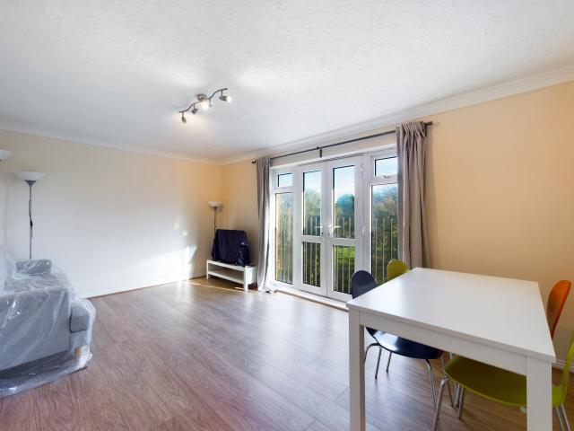 Apartment in Riddell Court, Albany Road, SE5