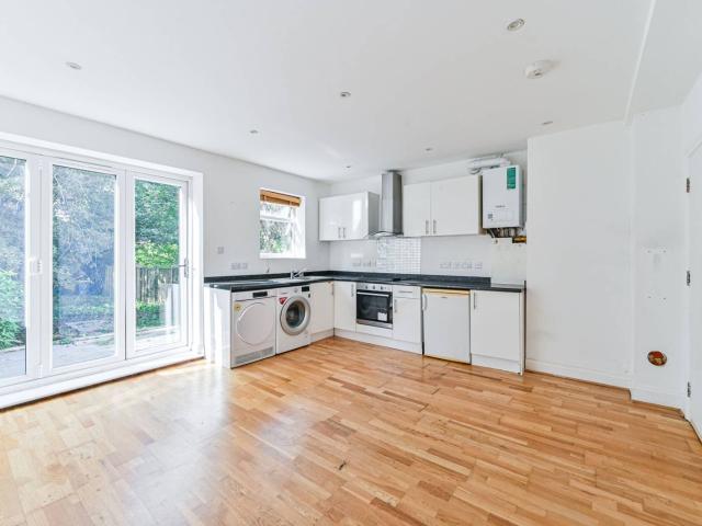 apartment in Riggindale Road
