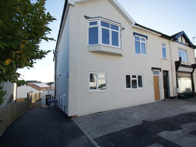 apartment in Russell Grove F3, Flat 3, Westbury Park, Bristol, BS6 7UE Abode