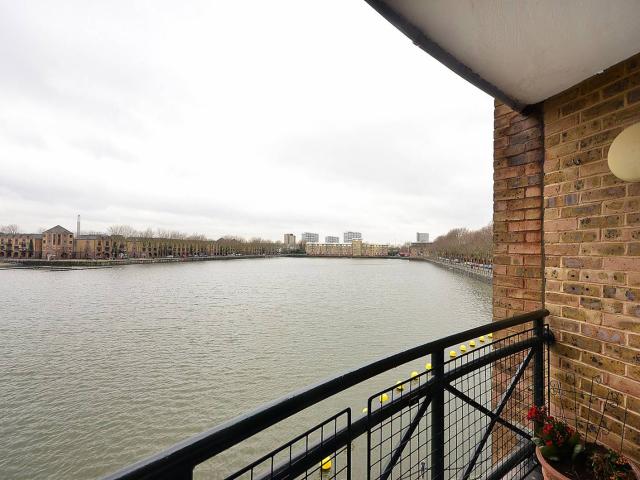 apartment in Russell Place