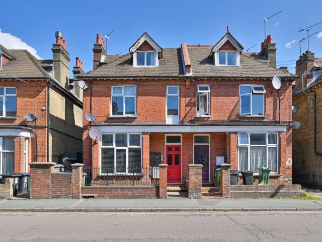 apartment in Watford