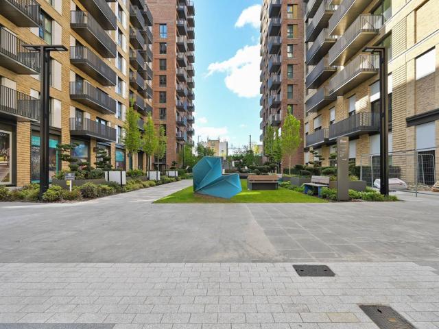 apartment in Watford WD24