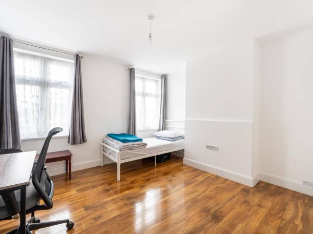 apartment in Watford Road
