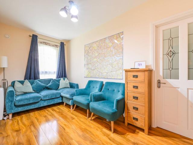 apartment in Watts Street