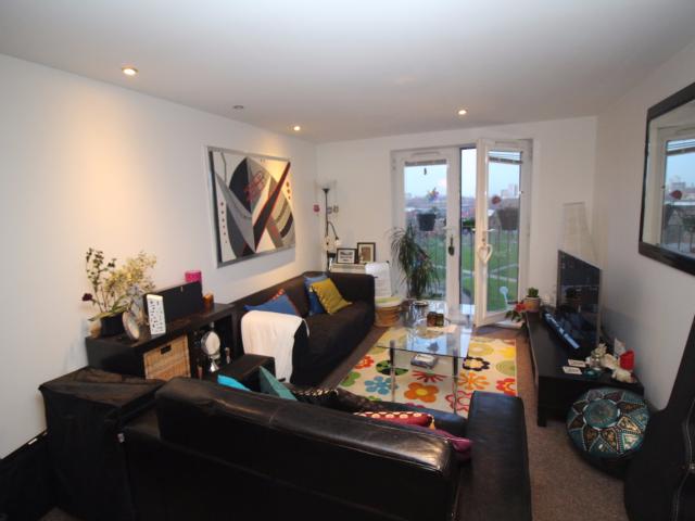 apartment in Walker House, Elmira Way, Salford Quays, Salford, M5