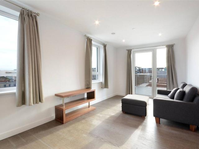 apartment in Walworth Square