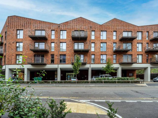 apartment in Wey Corner