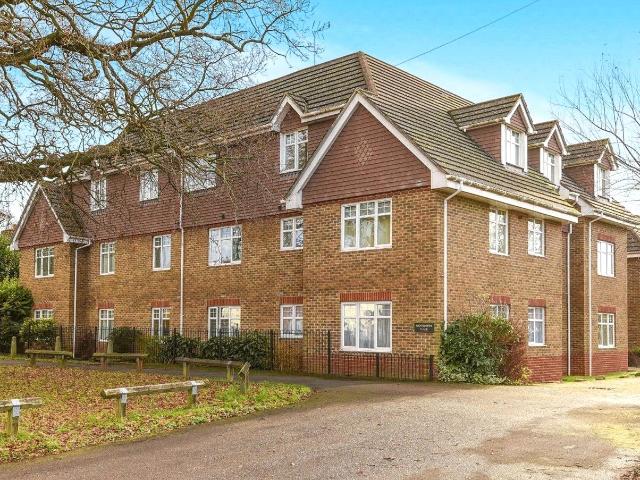 apartment in Wentworth Place, 23 Vale Road, Camberley, Surrey, GU15 3DR