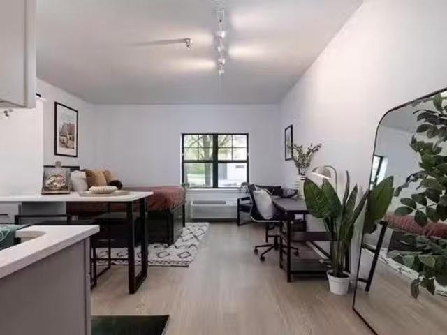 Apartment in West Albany