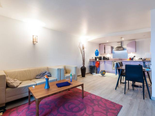 apartment in Westminster Bridge Road