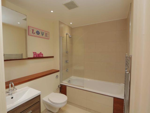 apartment in Westcliffe Apartments, 1 South Wharf Road, Paddington