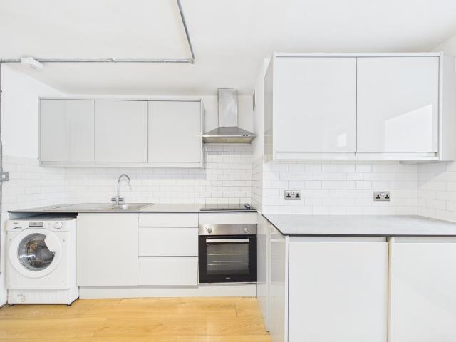 apartment in Western Road, Brighton, BN1 2HA