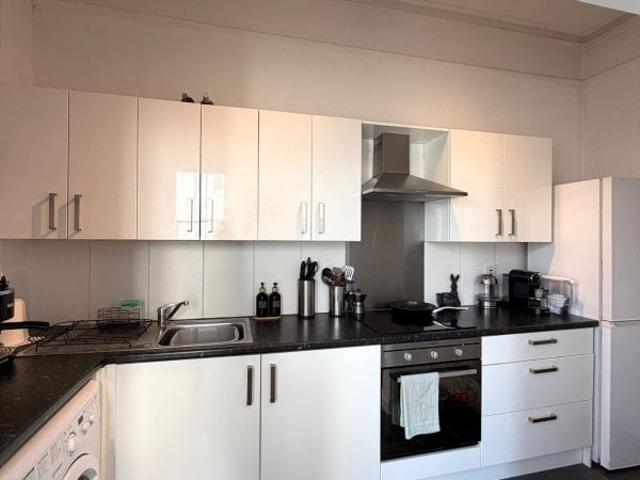 apartment in Western Road, Hove
