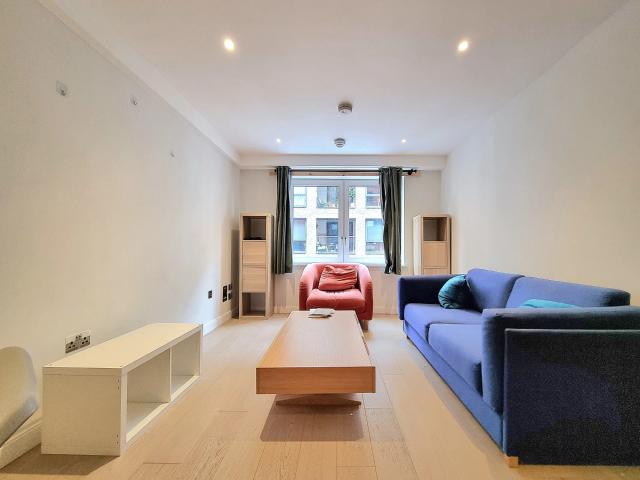 apartment in Wharf Road, London, N1