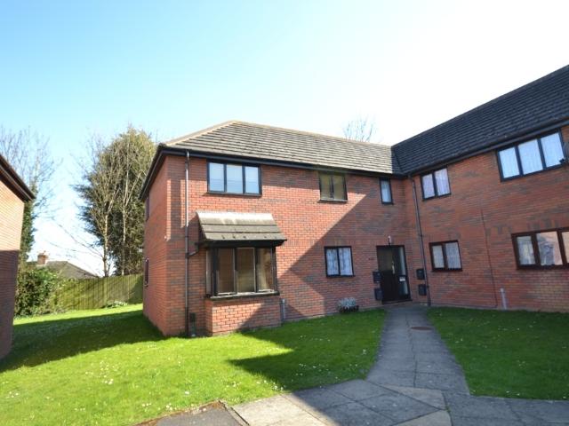apartment in Whites Rise, Irthlingborough, NN9