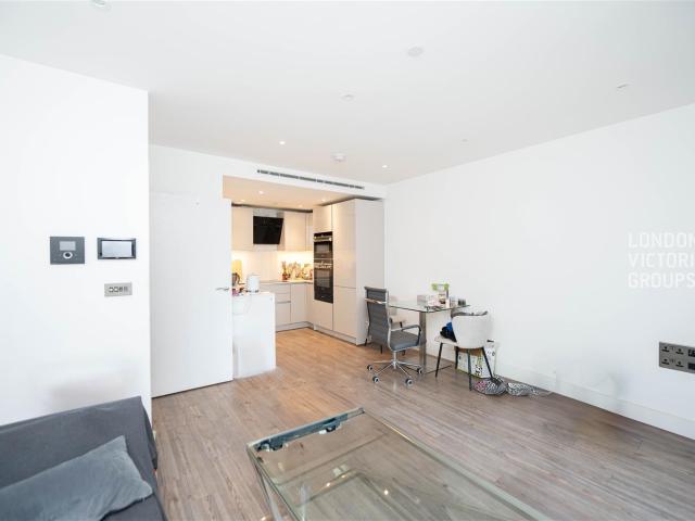 apartment in Wiverton Tower, 4 New Drum Street, London