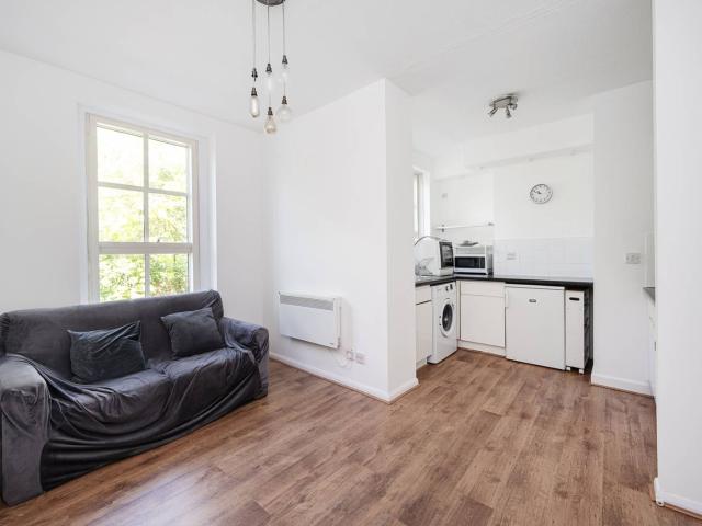 apartment in Wilmot Street