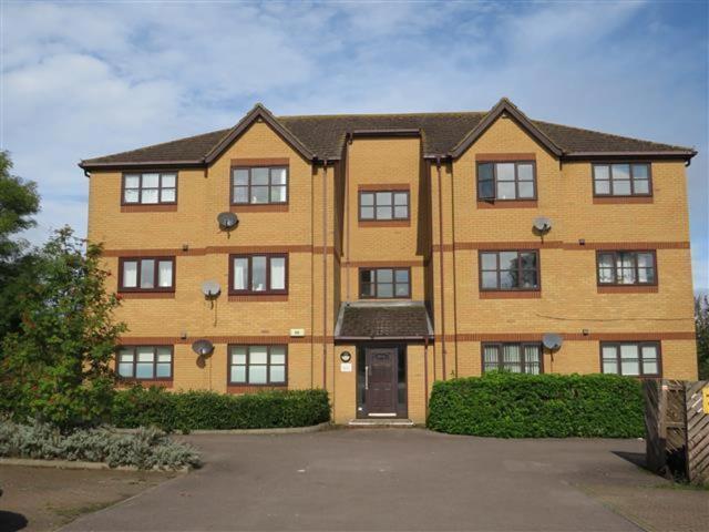 apartment in Wimbourne Cres