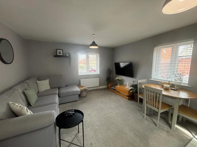 apartment in Wlkins Gardens CHARMINSTER