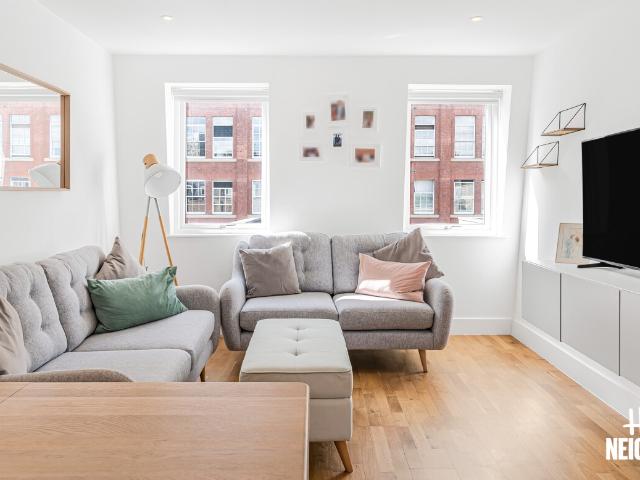 apartment in Tower Bridge Road