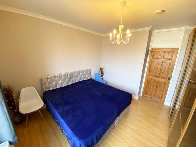 apartment in Tooley Street, London, SE1